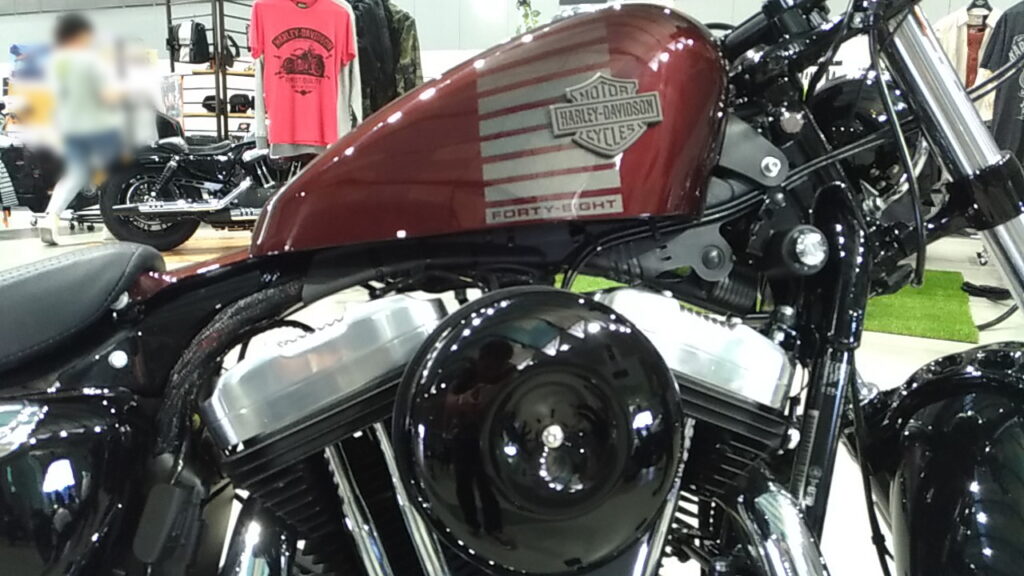 もしもハーレーがその辺に落ちてたら【大型バイクの免許がある世界】 | 男のバイクは空冷単気筒